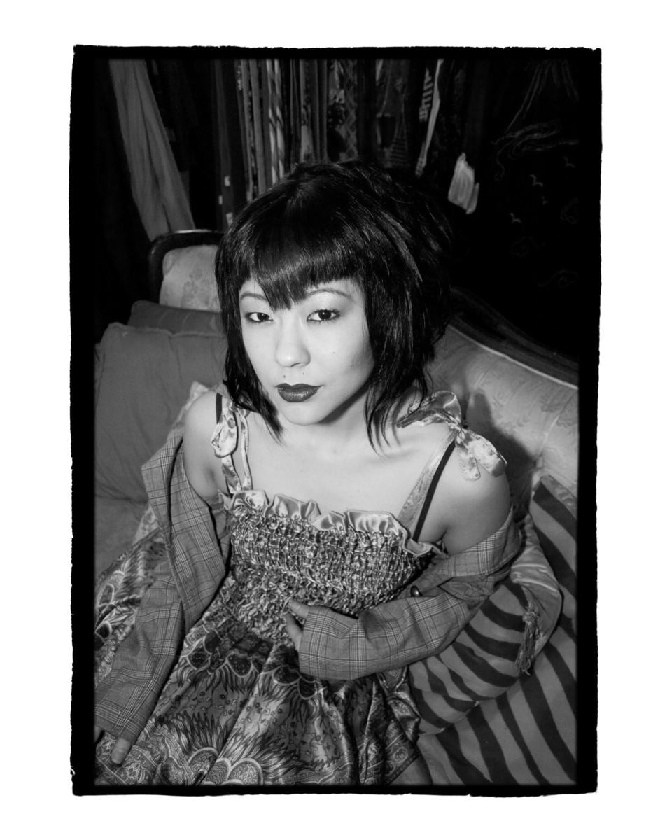 Michiyo Sitting – LoCA.art